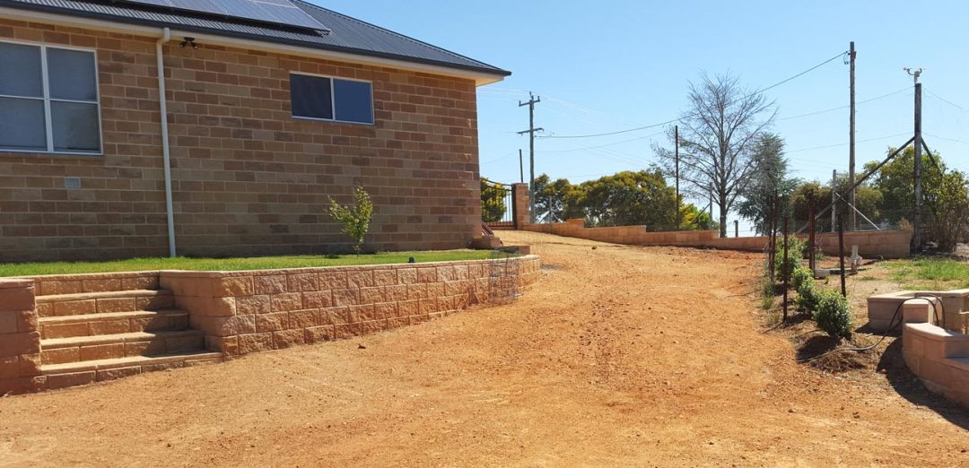 Norfolk and Tasman Block Retaining Wall - Cowra Concrete Products