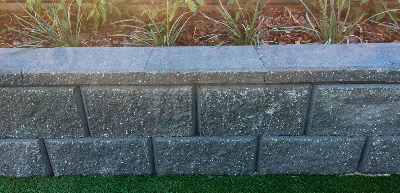 Display Home Dubbo Garden Edge & Retaining Wall | Cowra Concrete Products